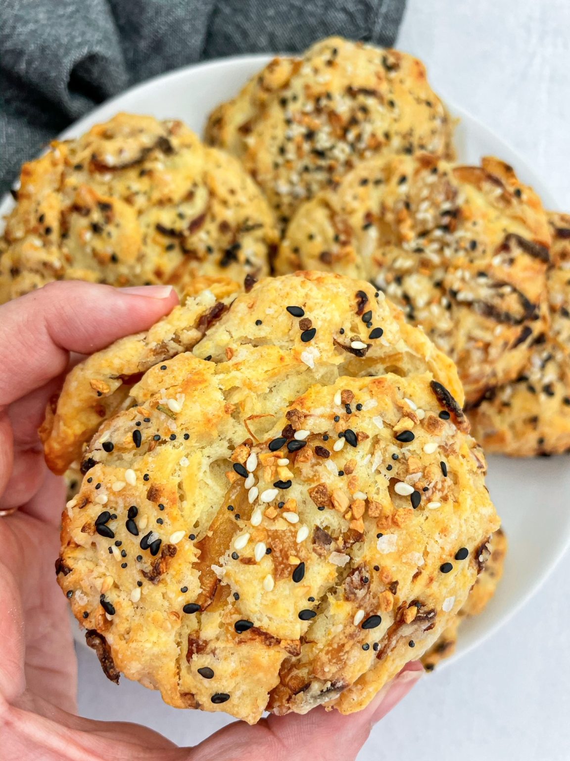 Caramelized Onion and Everything Bagel Biscuits - thechowdown