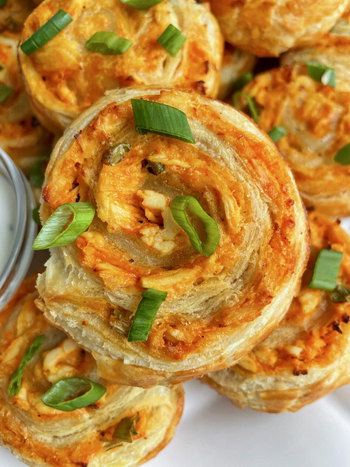 Buffalo Chicken Pinwheels - thechowdown
